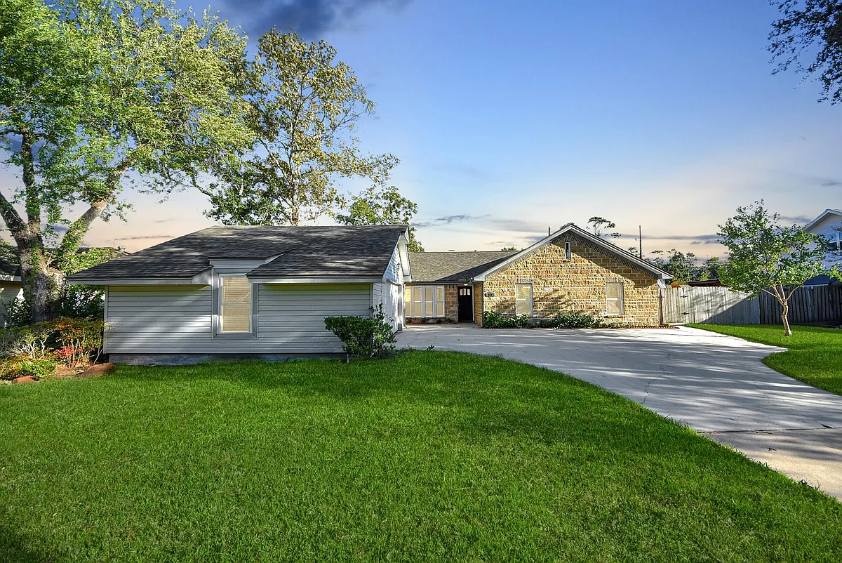 103 Cherry Tree Ln, Friendswood, TX 77546 | HotPads