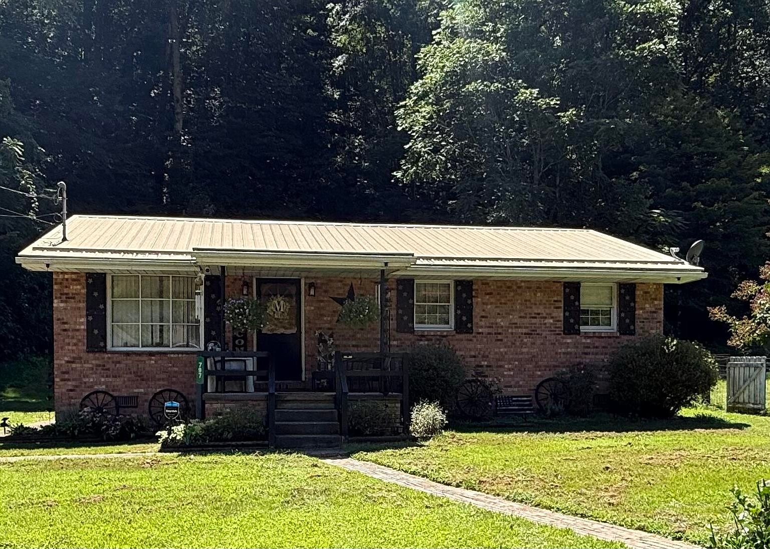 797 Bell Creek Rd, Dixie, WV 25059 | MLS #25-443 | Zillow