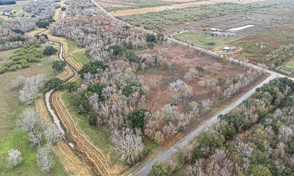 1-1 Dipple Rd, Guy, TX 77444 | Zillow