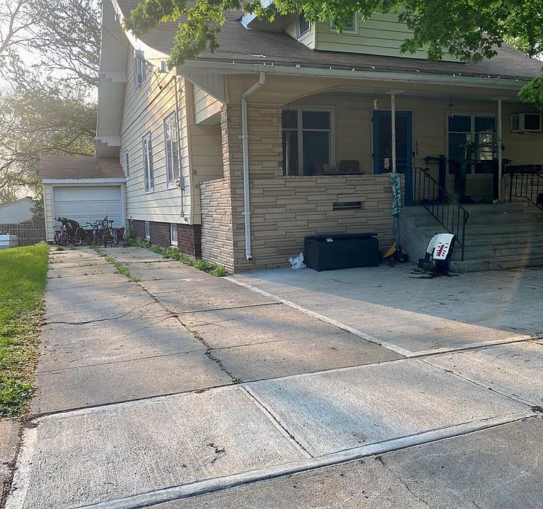 1008 Park St, Gowrie, IA 50543 | MLS #22855 | Zillow