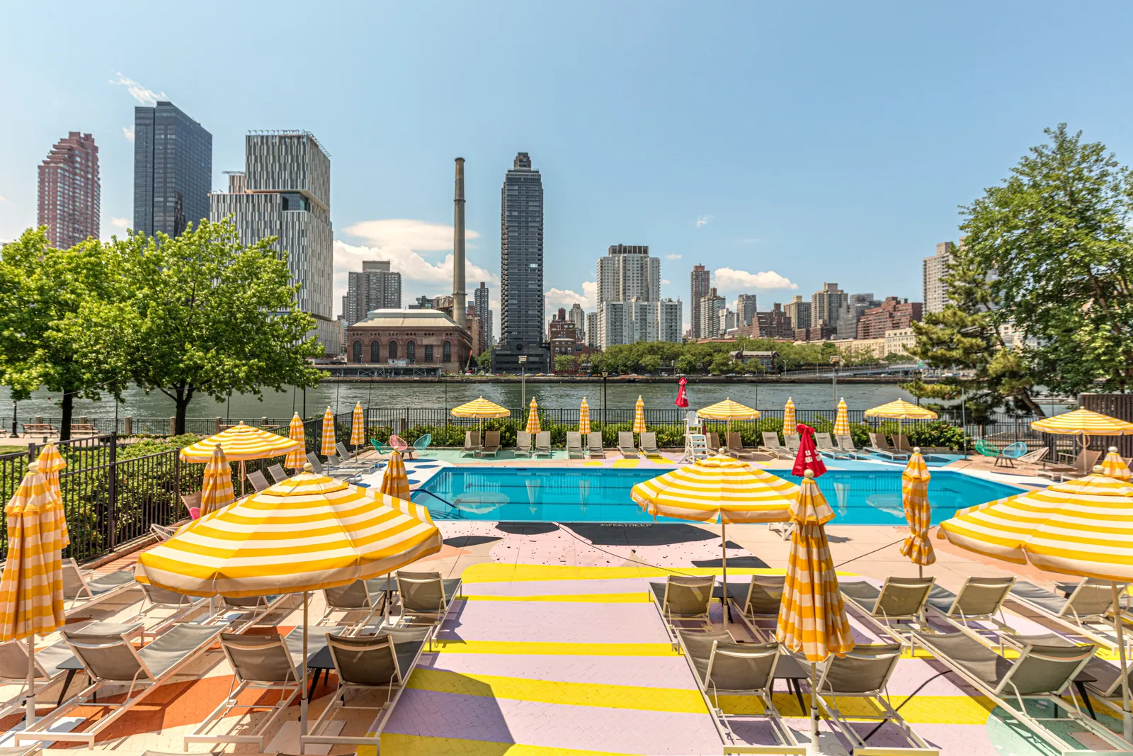 Manhattan Park at 10 River Road in Roosevelt Island : Sales, Rentals ...