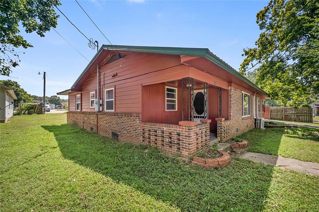 131 E Bowen Blvd, Fayetteville, AR 72703 | MLS #1251993 | Zillow