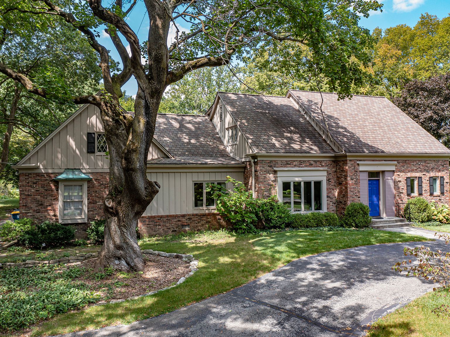 7710 Spring Mill Rd, Indianapolis, IN 46260 | Zillow