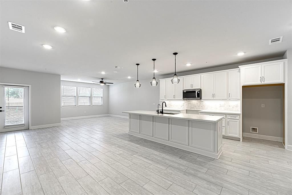 6804 Westview Dr #3206, Houston, TX 77055 | MLS #89060468 | Zillow