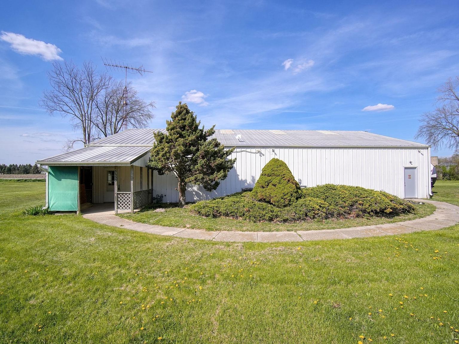 5550 Carleton Rd, Palmyra, MI 49268 | MLS #50139842 | Zillow