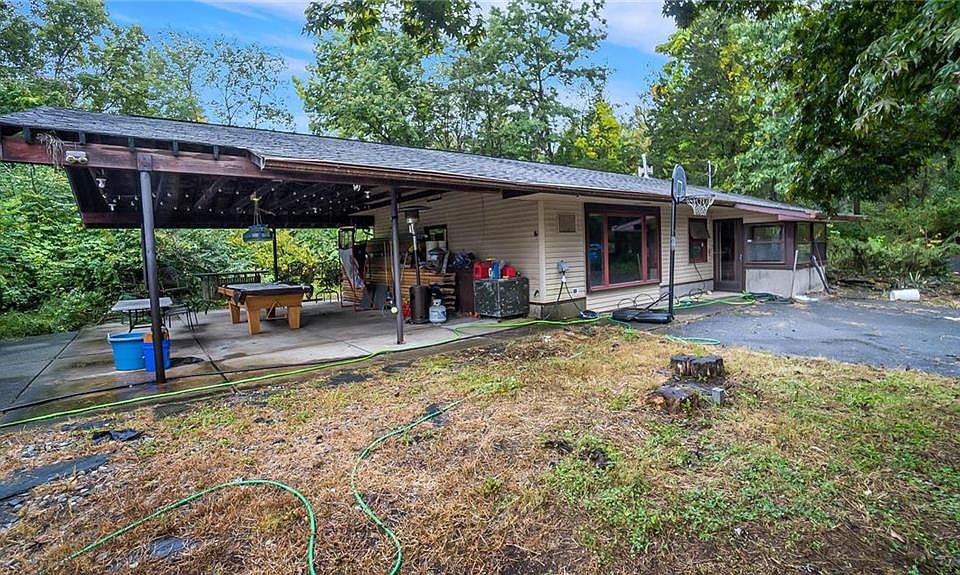 898 Browntown Rd, Nazareth, PA 18064 | MLS #746068 | Zillow