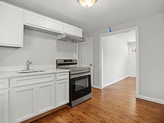 719 Queen St #1, Bridgeport, CT 06606 | Zillow