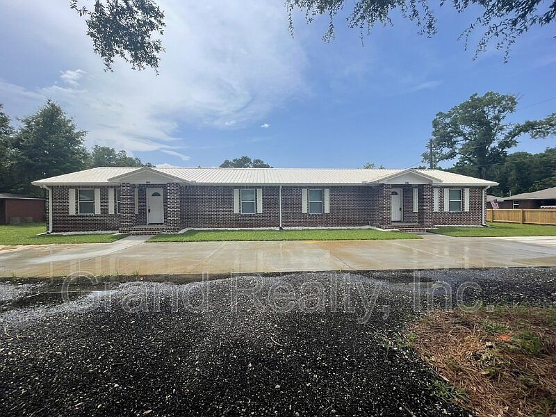 6097 Carr Rd, Milton, FL 32583 | Zillow