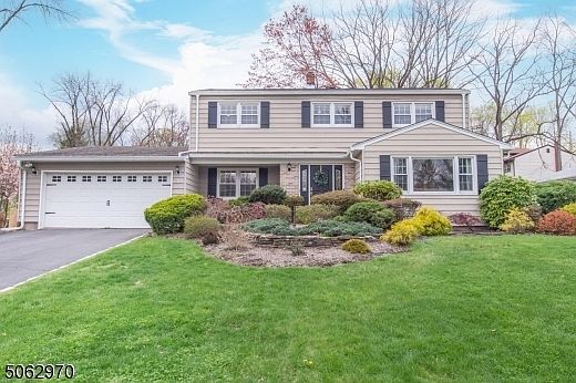 8 Mayfair Dr, Wayne, NJ 07470 | Zillow