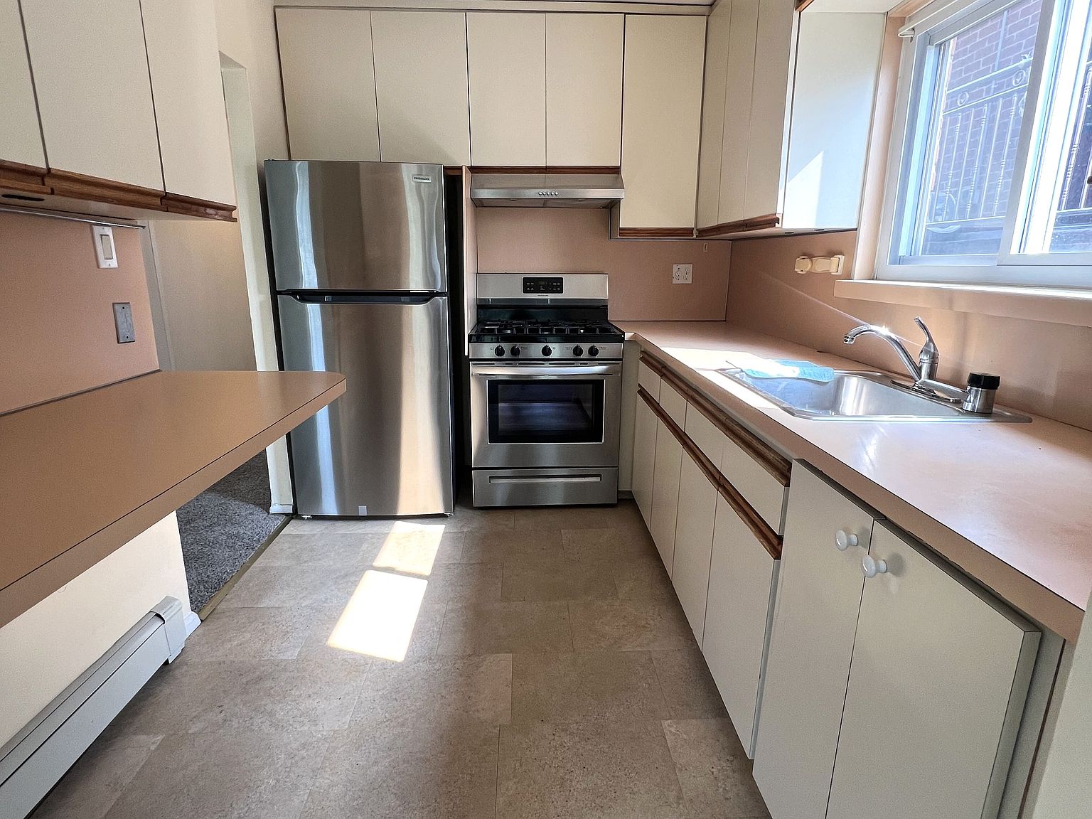 15709 Horace Harding Expy #3, Flushing, NY 11367 | Zillow