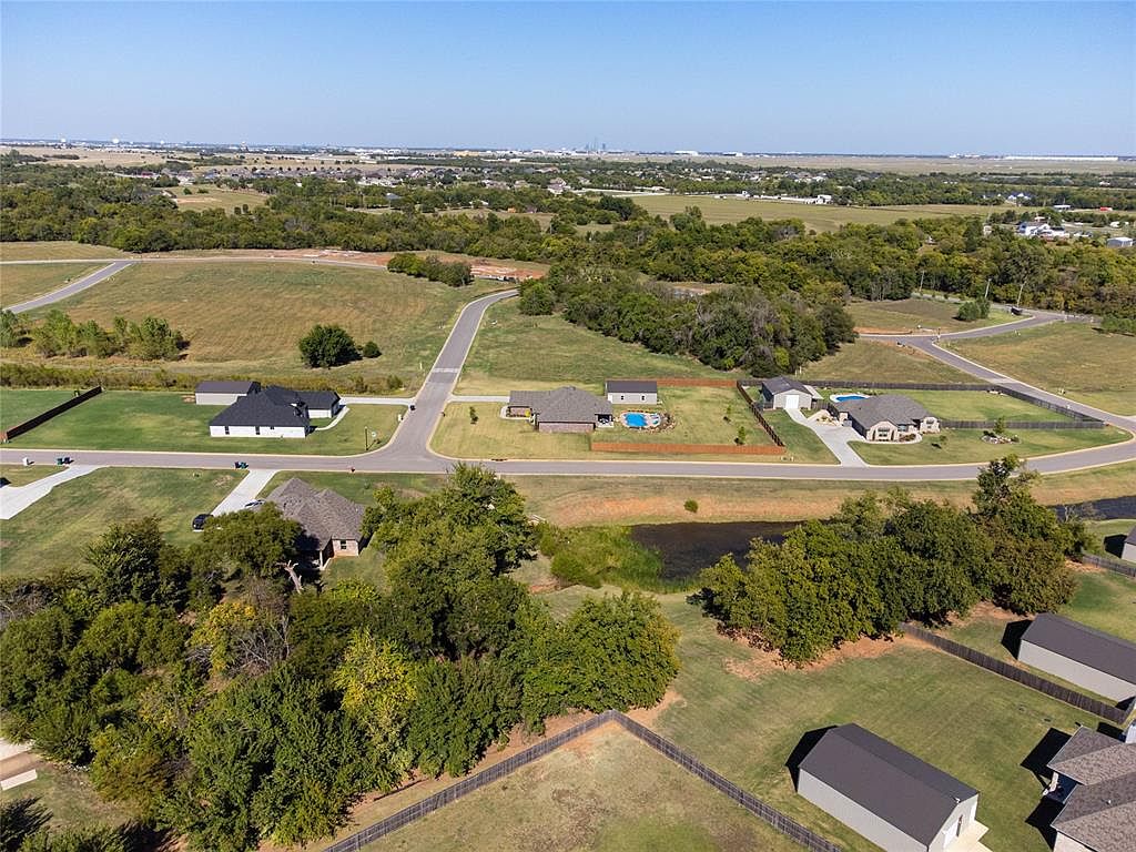 10124 Gentry Xing, Oklahoma City, OK 73169 | MLS #1157874 | Zillow