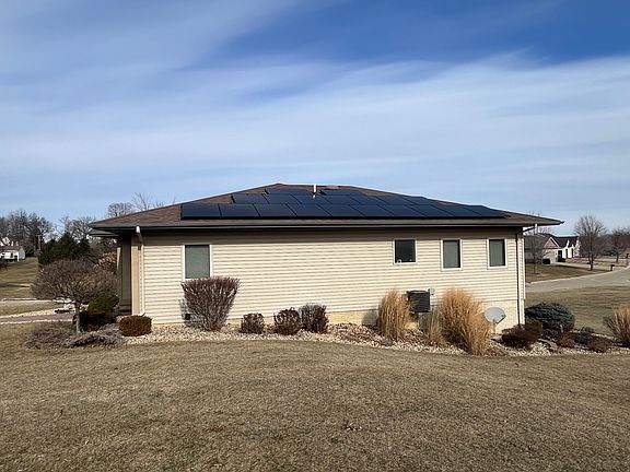 202 Regina Ct, Kewanee, IL 61443 | Zillow
