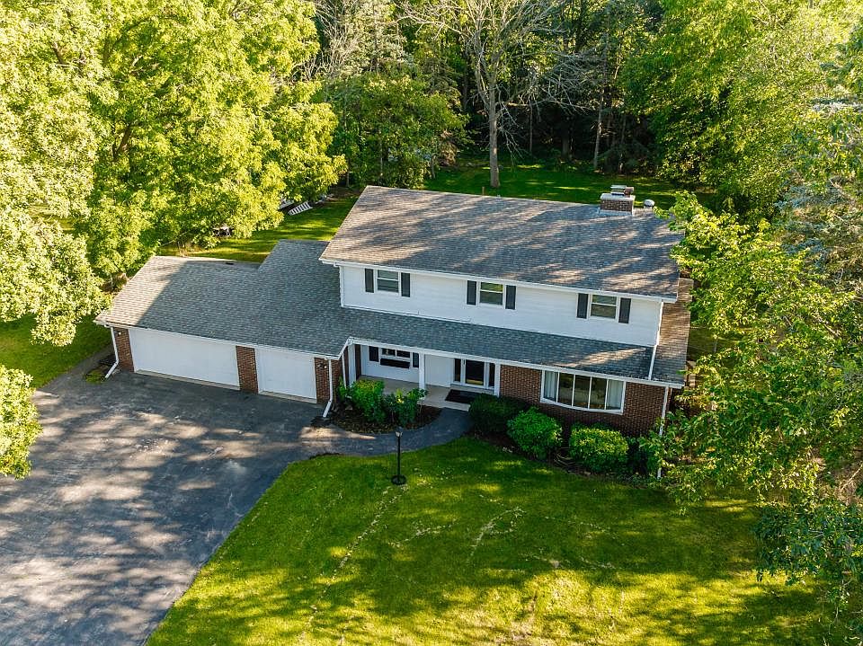 14775 Timberidge TRAIL, Brookfield, WI 53005 | MLS #1850550 | Zillow