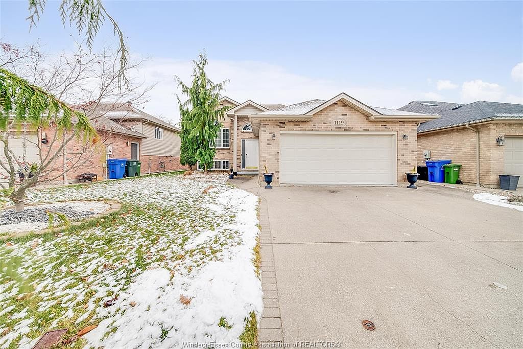 1119 Monarch Meadows Dr, Lakeshore, ON N8L 0W5 | MLS #25031019 | Zillow