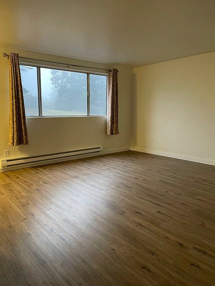 324 Ackerman Ave APT C2, Coos Bay, OR 97420 | Zillow