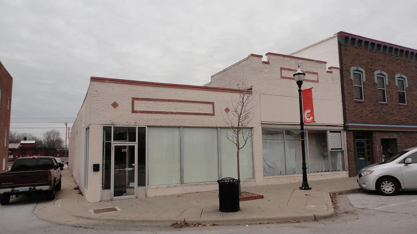 301 E Commercial St, Springfield, MO 65803 | Zillow