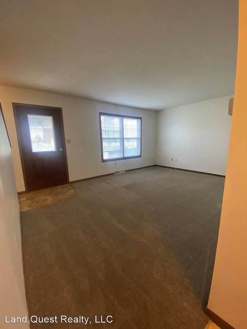 7307-7333 57th Ave, Kenosha, WI 53142 | Zillow