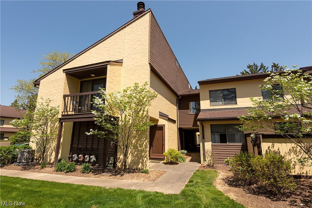 991 Hampton Ridge Dr, Akron, OH 44313 | Zillow