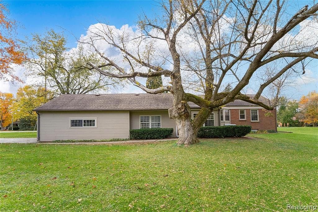 11014 N Clio Rd, Clio, MI 48420 | Zillow