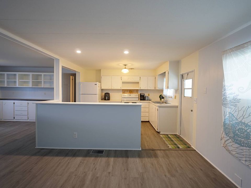 5145 E Bay Dr Clearwater FL | Zillow