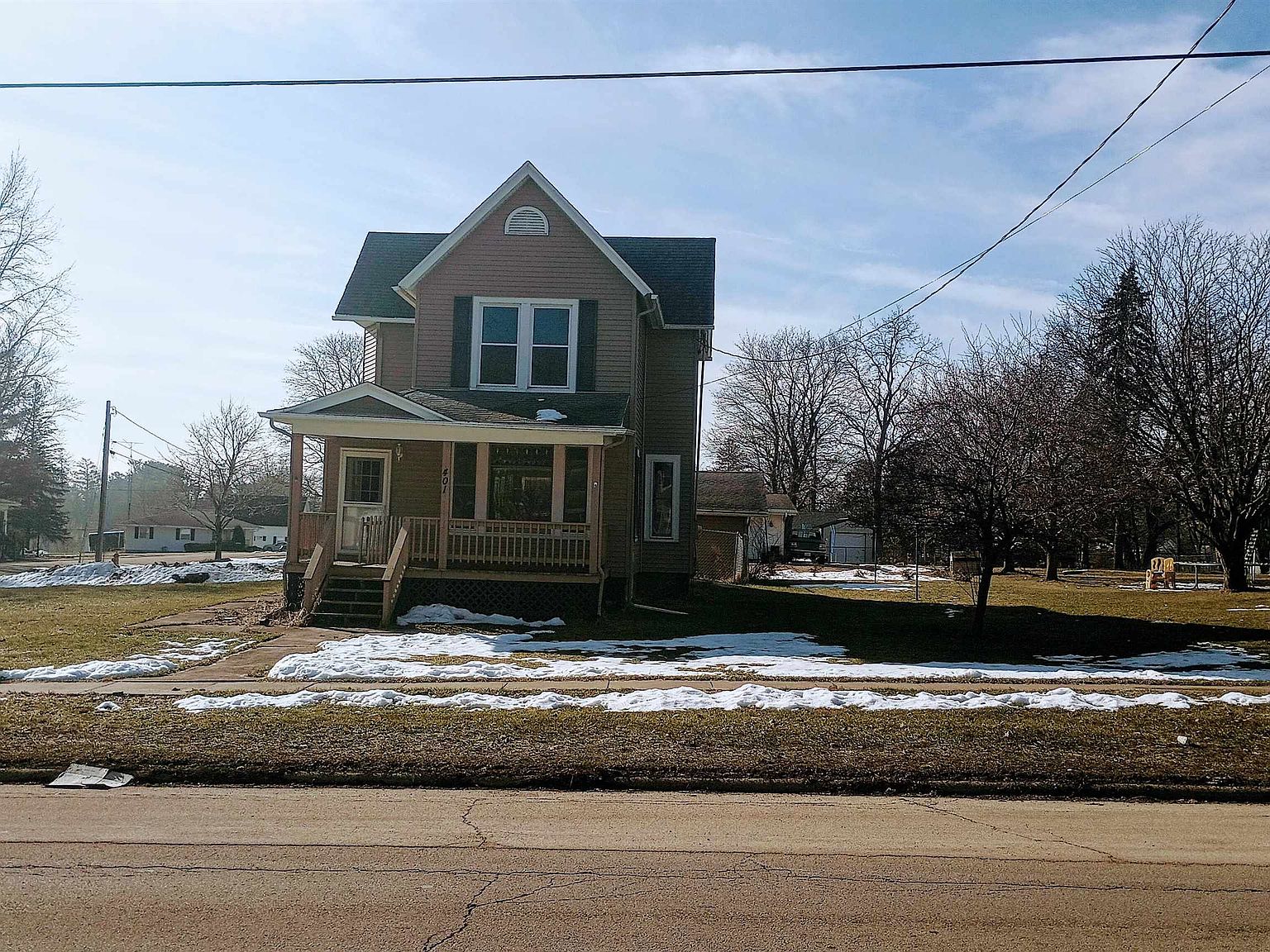 401 W Main St, Warren, IL 61087 | Zillow