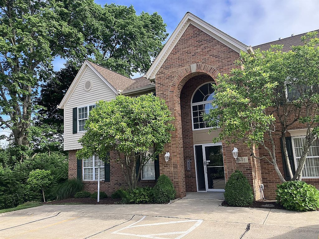 621 Covedale Ave APT 2, Cincinnati, OH 45238 | Zillow