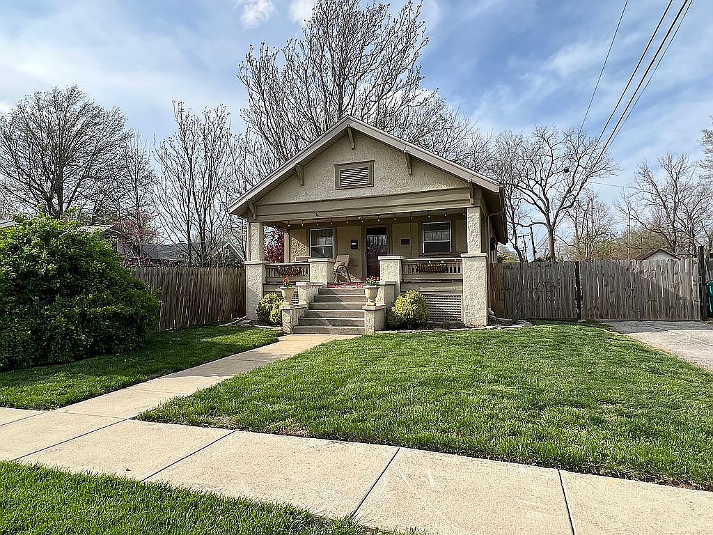 1515 E Monroe St, Springfield, MO 65802 | Zillow