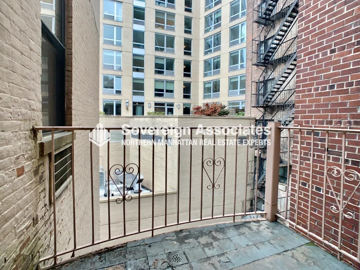 213 West 71st Street #1B in Lincoln Square, Manhattan | StreetEasy
