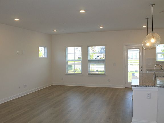 5711 Cloverwood Dr, Rockvale, TN 37153 | Zillow