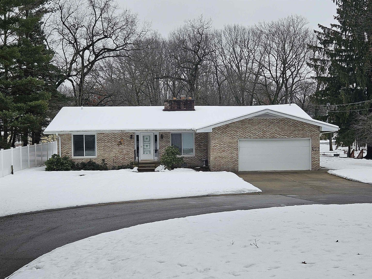 2827 E Kawkawlin River Dr, Kawkawlin, MI 48631 | Zillow