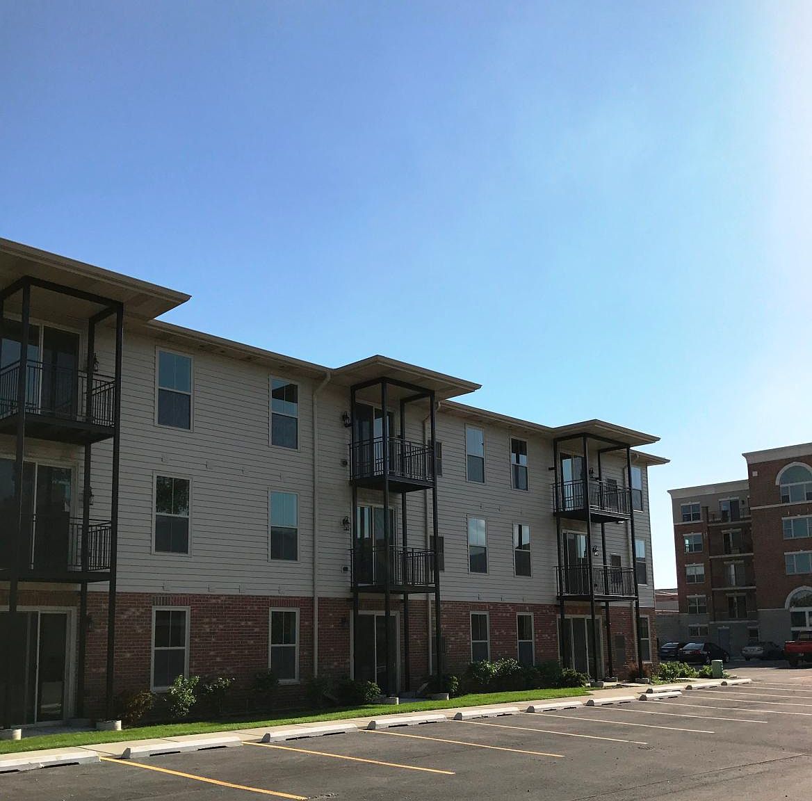 6614 W 65th St #001, Chicago, IL 60638 | Zillow