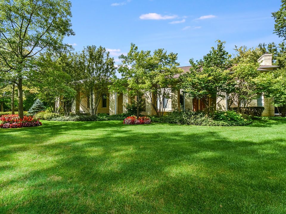 830 Pleasant Ln, Glenview, IL 60025 | Zillow