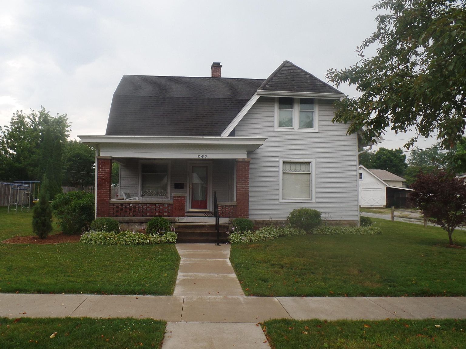 247 W Mechanic St, Bloomfield, IN 47424 | MLS #202322549 | Zillow