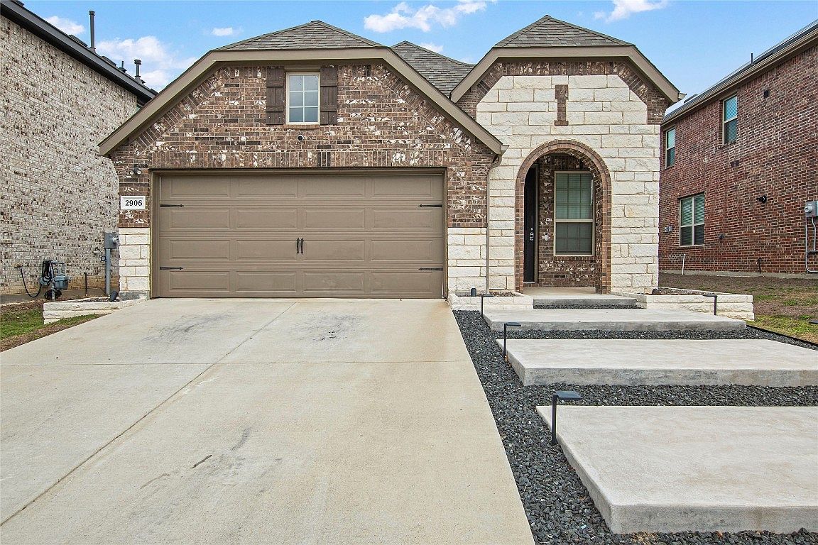 2906 Doggett Dr, Forney, TX 75126 | Zillow