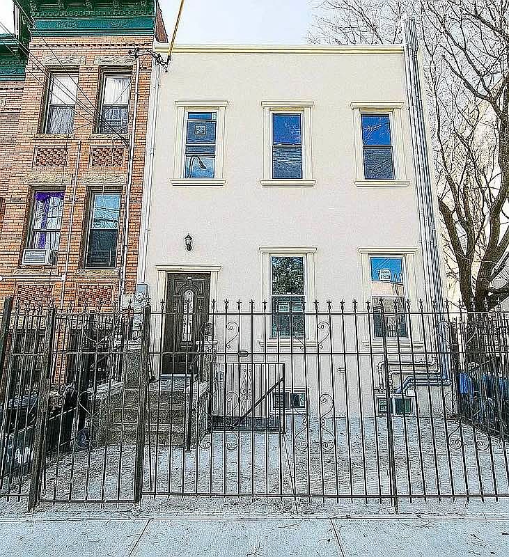 448 Logan St #2, Brooklyn, NY 11208 | Zillow