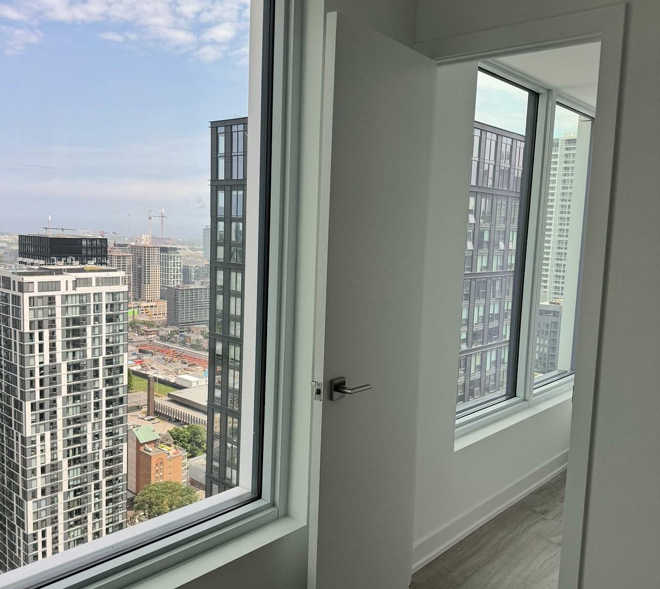 252 Church St #4211, Toronto, ON M5B 1Z2 | Zillow