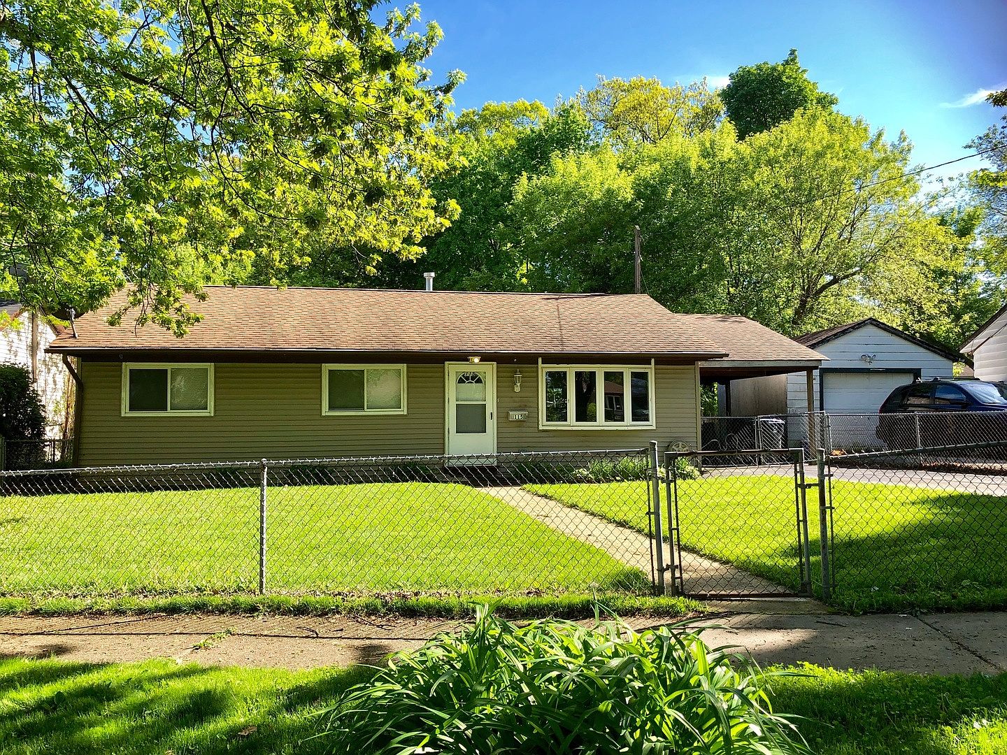 115 Harding Ave, Waukegan, IL 60085 | Zillow