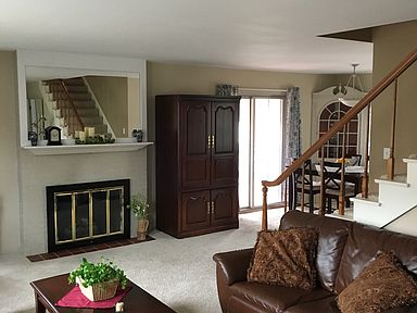 21 Edgewood Ct, Decatur, IL 62522 | Zillow