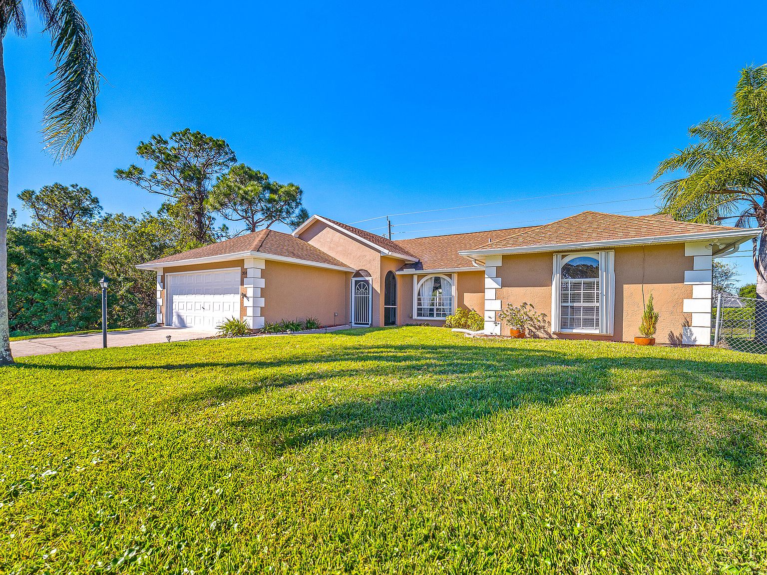 358 Main St, Sebastian, FL 32958 | Zillow