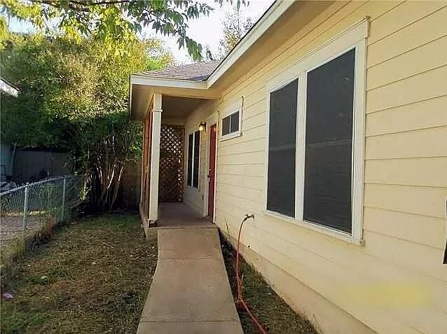 1707 Chestnut Ave, Austin, TX 78702 | Zillow