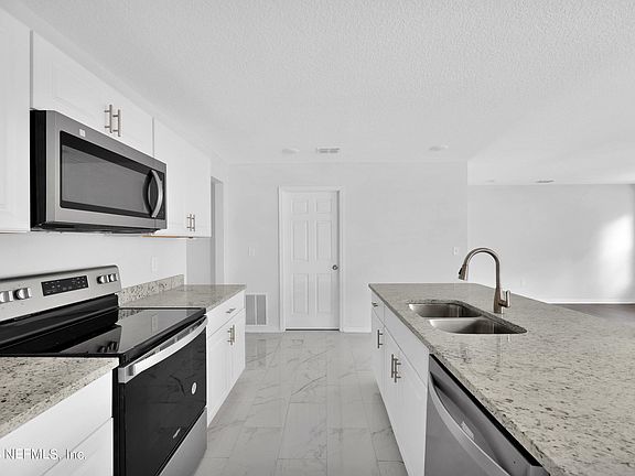 1045 LAKE FOREST BLVD, Jacksonville, FL 32208 | MLS #1218135 | Zillow