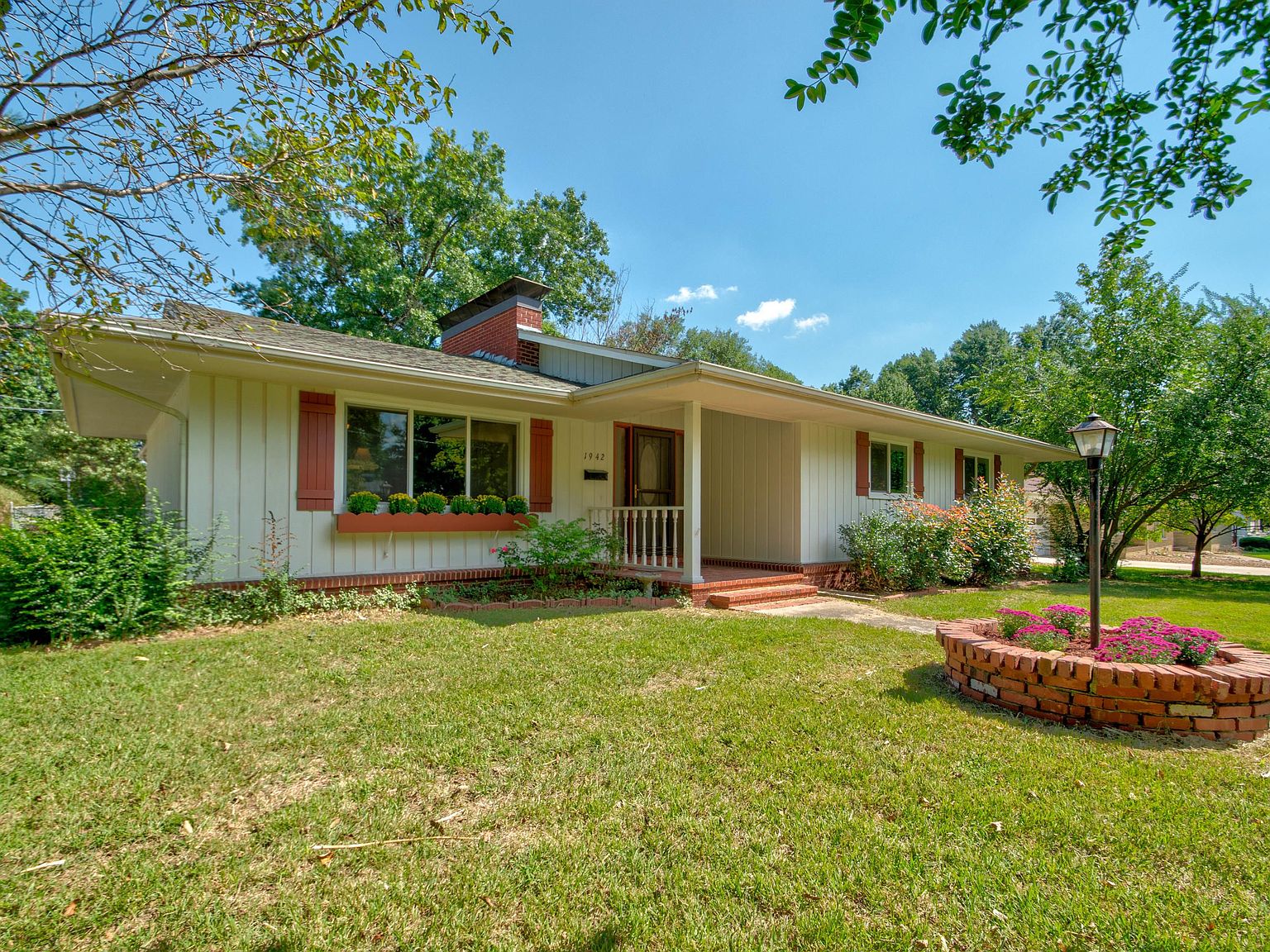 1942 S Cedarbrook Ave, Springfield, MO 65804 | Zillow