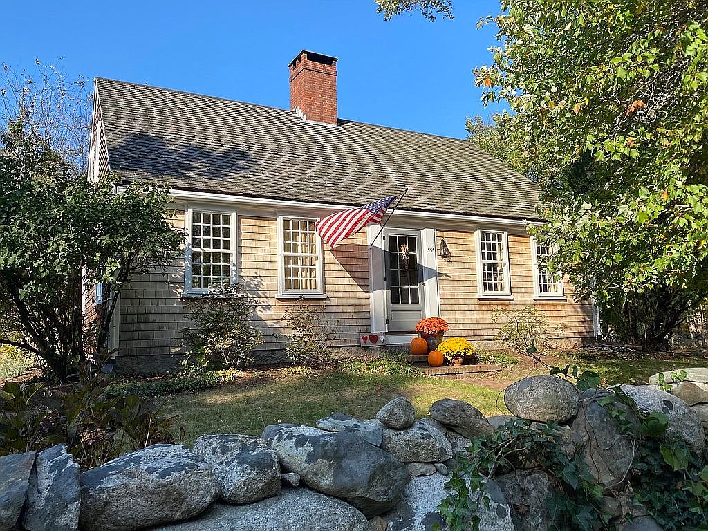 556 First Parish Rd, Scituate, MA 02066 | Zillow