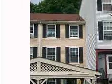 12 Rising Trail Dr Middletown CT | Zillow