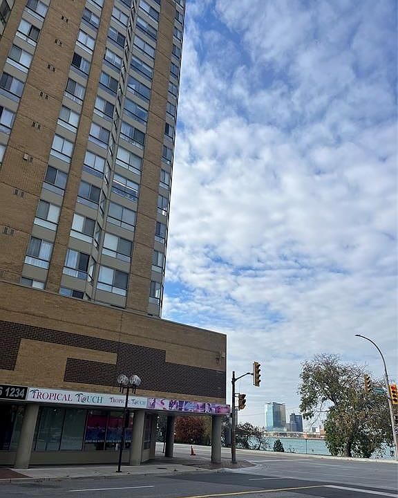 75 Riverside Dr E #1605, Windsor, ON N9A 7C4 | Zillow