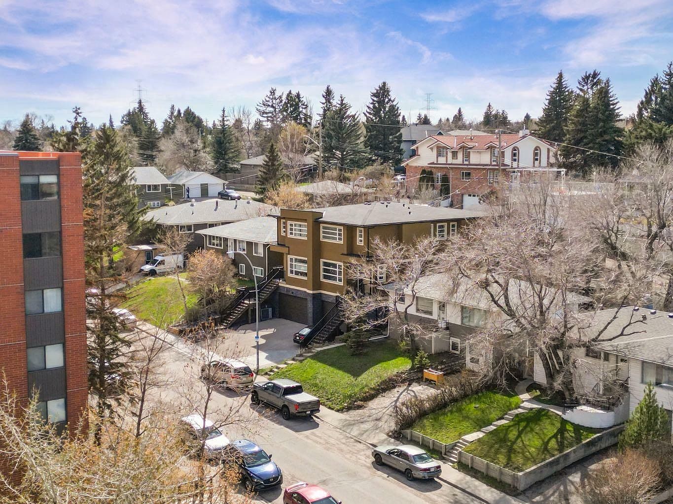 4617 E Stanley Rd SW, Calgary, AB T2S 2R1 | Zillow