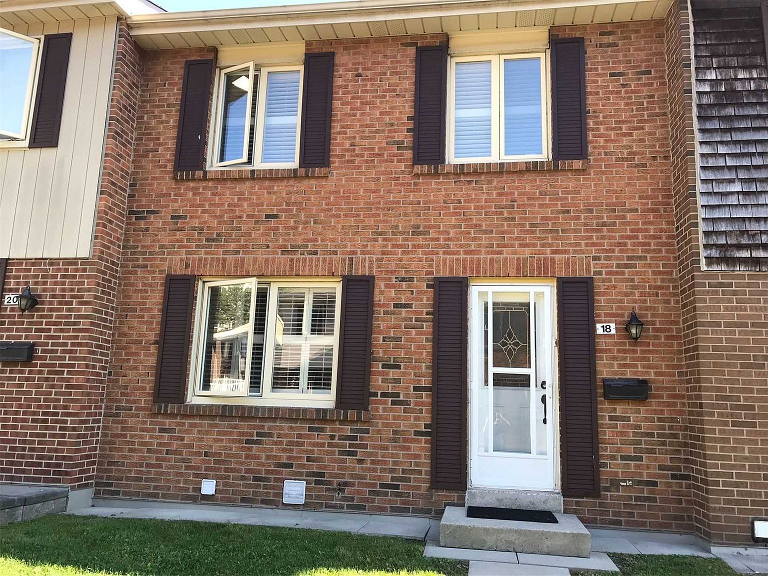 270 Timberbank Blvd #18UPPER, Toronto, ON M1W 2M1 | Zillow