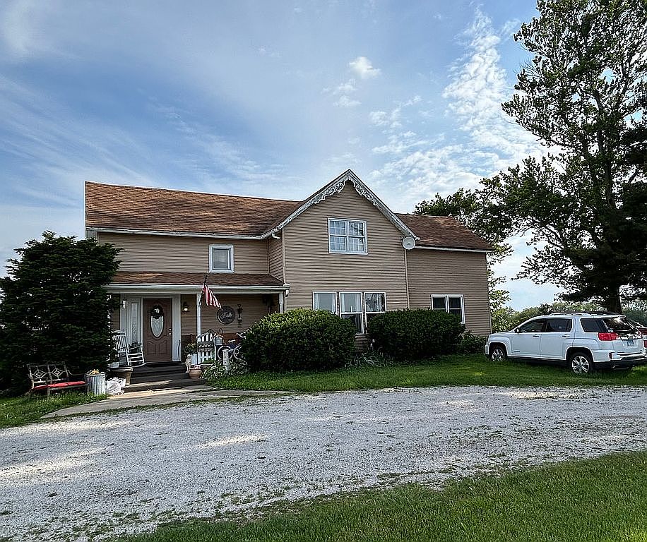 2667 E 500 North Rd, Wellington, IL 60973 | Zillow