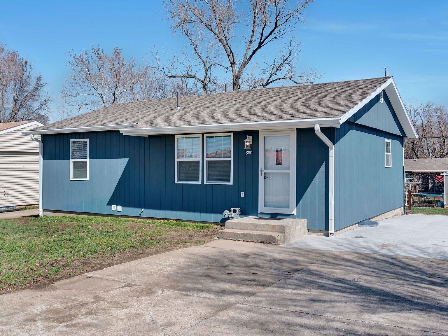 880 SE Rice Rd, Topeka, KS 66607 | Zillow