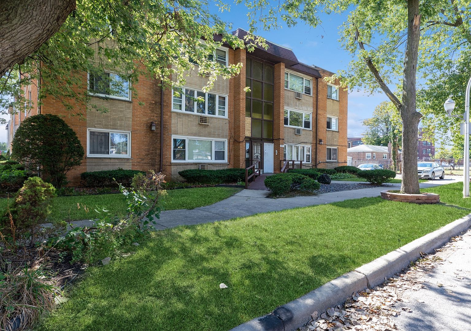 8200 S Jeffery Blvd #1N, Chicago, IL 60617 | Zillow
